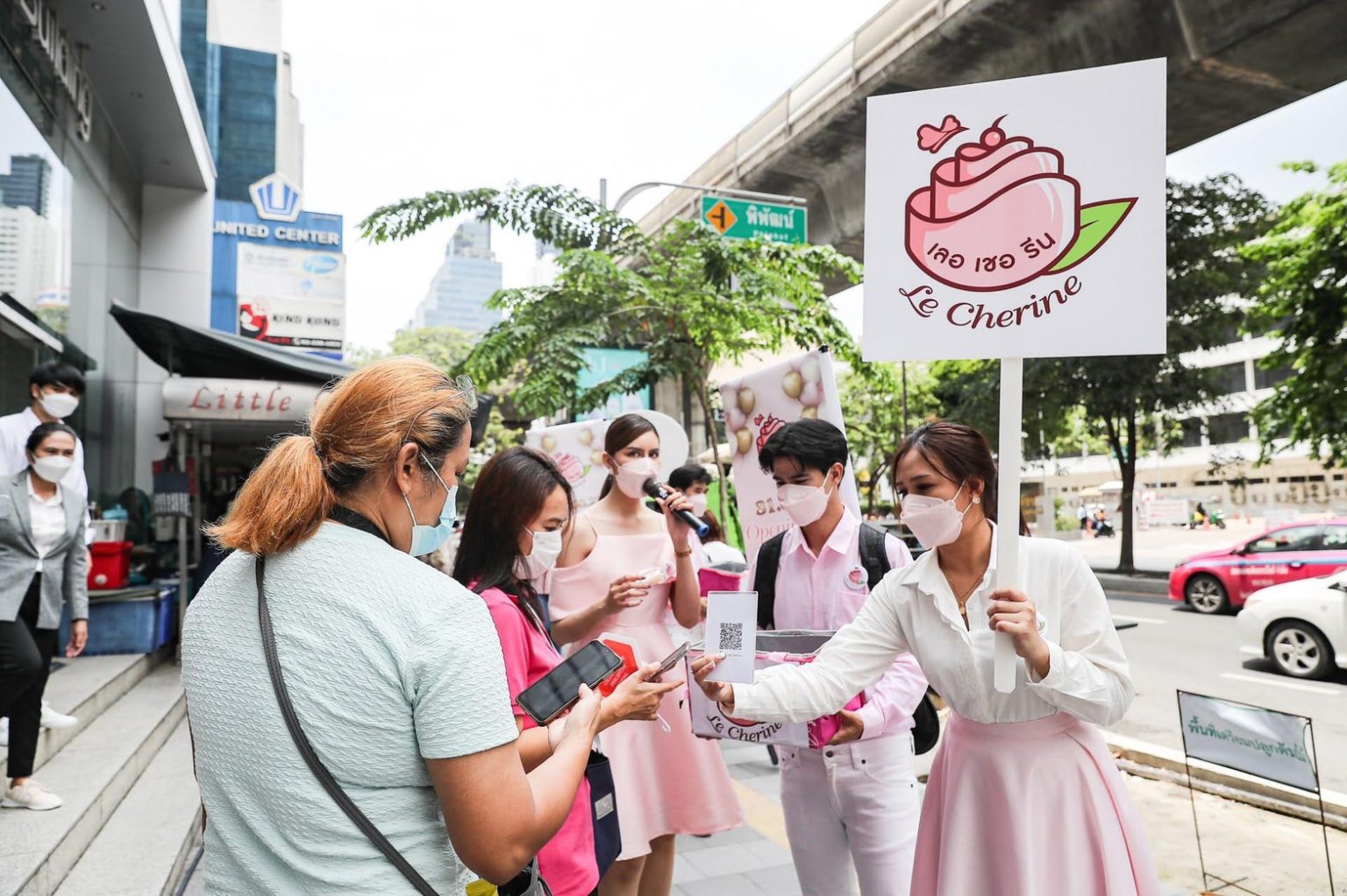 “Le Cherine” ดีเดย์ เปิดร้านอย่างเป็นทางการย่านสีลม กรุงเทพฯ พร้อมเปิดตัวเค้ก 6 รสชาติ ส่งมอบ ...