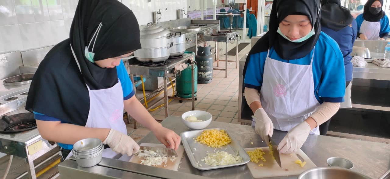 "CPF - ศูนย์ FLEC" พัฒนาทักษะชีวิตลูกหลานแรงงานประมงข้ามชาติ ปีที่ 4 สู่ความมั่นคงด้านอาหารและ ...