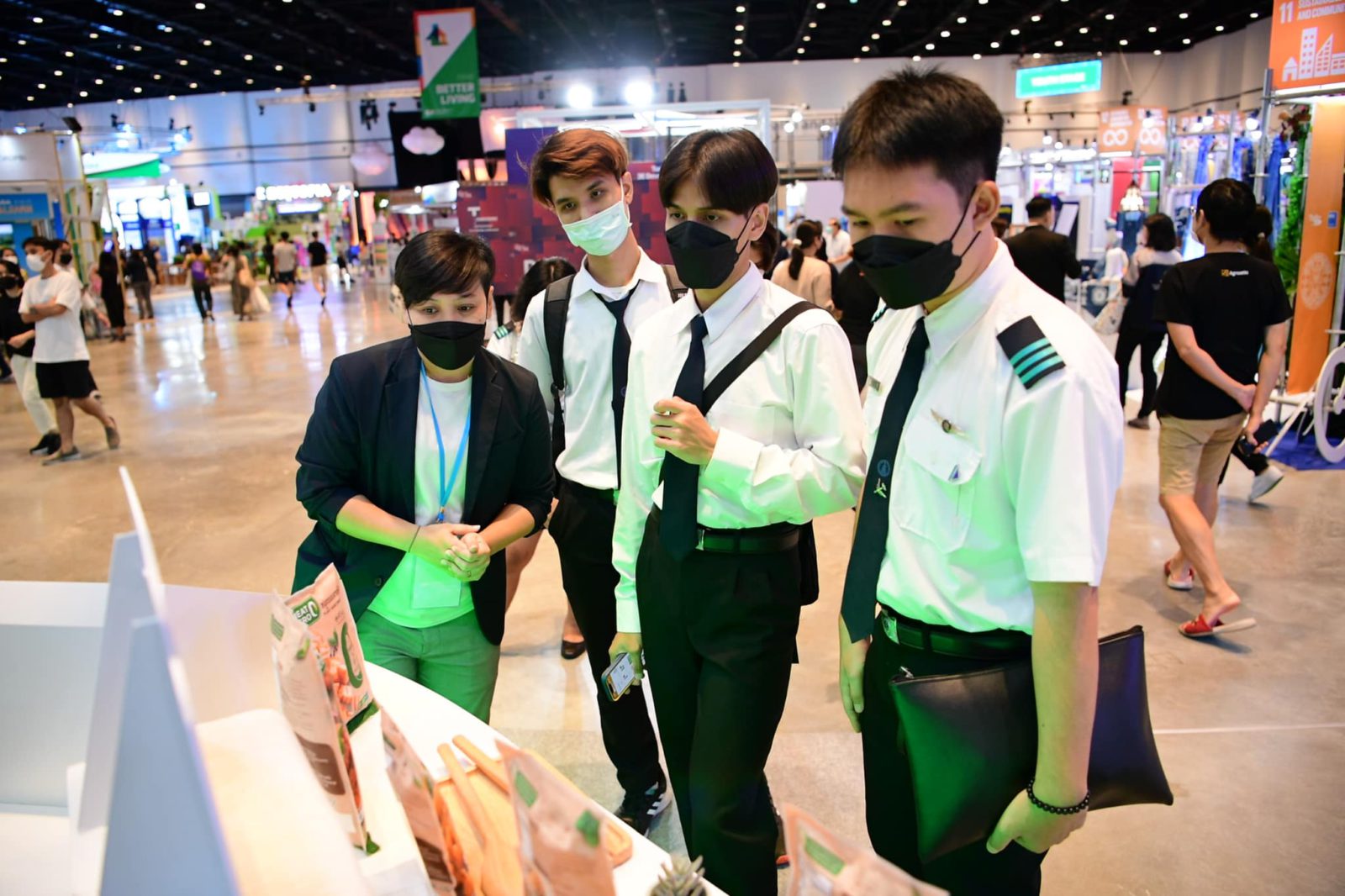 คู่ค้าธุรกิจ-ปชช. ชมนวัตกรรมอาหาร-กระบวนการผลิตที่ยั่งยืน บูธ CPF ร่วมปิดฉาก SX 2022 อย่างสวยงาม