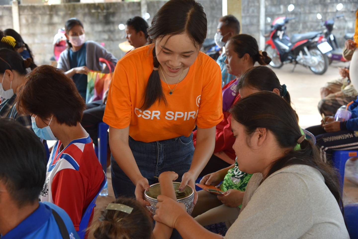 CSR SPIRIT ฟาร์มโปรครบวงจร ช่วยเหลือพี่น้องเกษตรกร ผู้ประสบเหตุเพลิงไหม้บ้าน บ้านหนองสนวน อ.เสิง ...