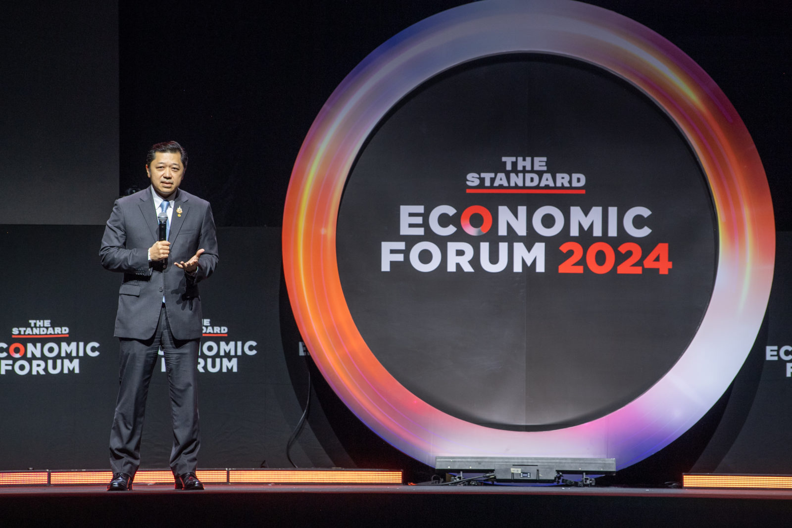 ซีอีโอเครือซีพีขึ้นเวที THE STANDARD ECONOMIC FORUM 2024 เสนอมุมมองความ ...