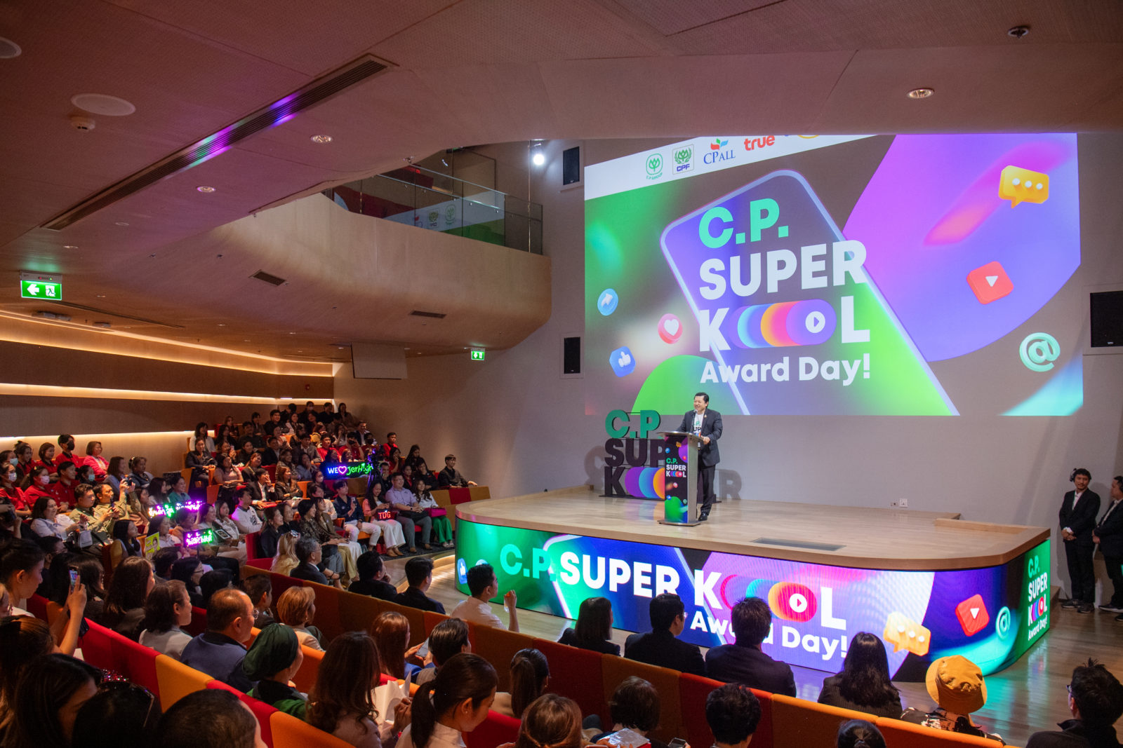 เครือซีพี จัดใหญ่ “C.P. Super KOL Award Day 2568” เฟ้นหาสุดยอดครีเอเตอร์ผลิตคอนเทนต์สร้างสรรค์ ...